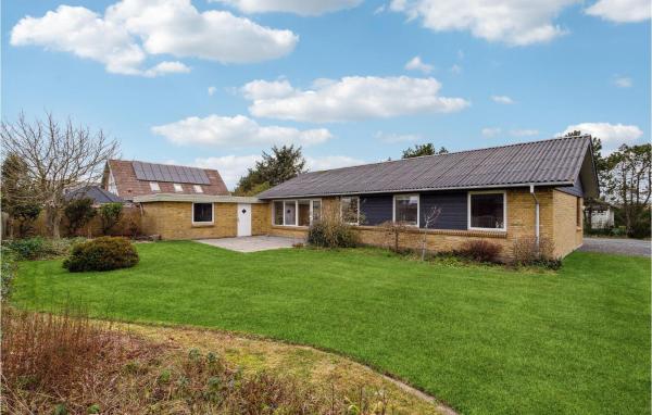 3 Bedroom Lovely Home In Vestervig - Denmark