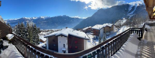 Oversized And Cosy Penthouse Apartment With Stunning Views - Switzerland