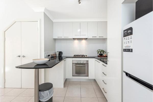 Mandurah Accommodation Near Foreshore Modern 1br Loft With Parking & Wifi - Mandurah