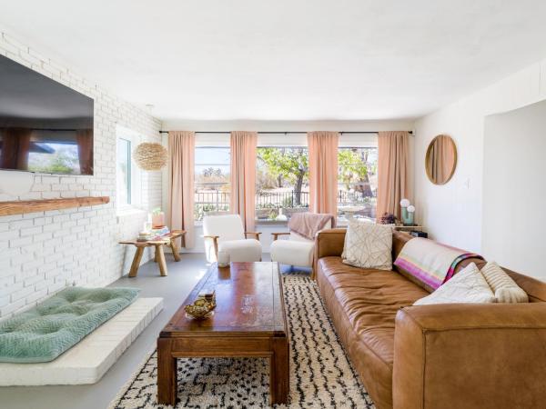 Knowwhere Joshua Tree Home - Yucca Valley, CA