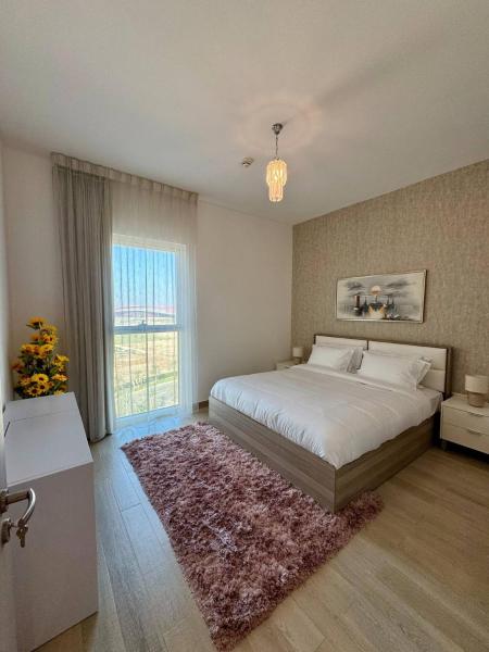 Canal & Marina View 1br High Floor Pool & Gym - Abu Dhabi Airport (AUH)