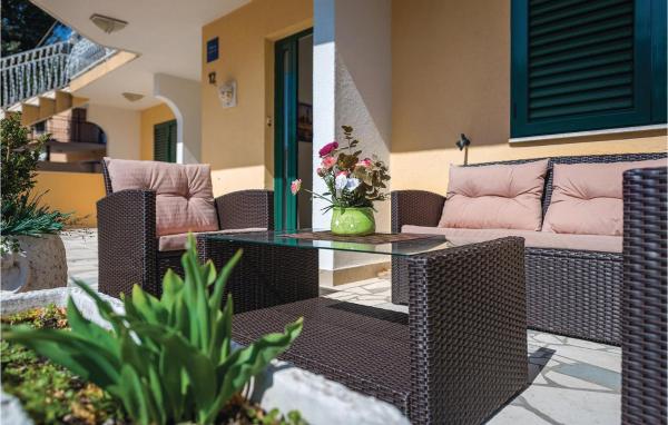 Three-bedroom Apartment In Rogoznica - Primošten