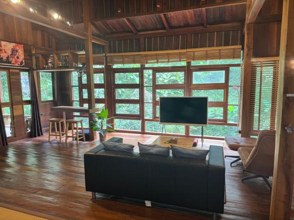 Mii Paa Aii มิ๊ ป๊ะ ไอ - Doi Saket District