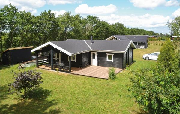 2 Bedroom Cozy Home In Hovborg - 덴마크