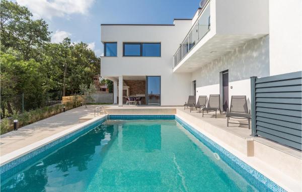 Gorgeous Home In Rovinjsko Selo - Rovinj