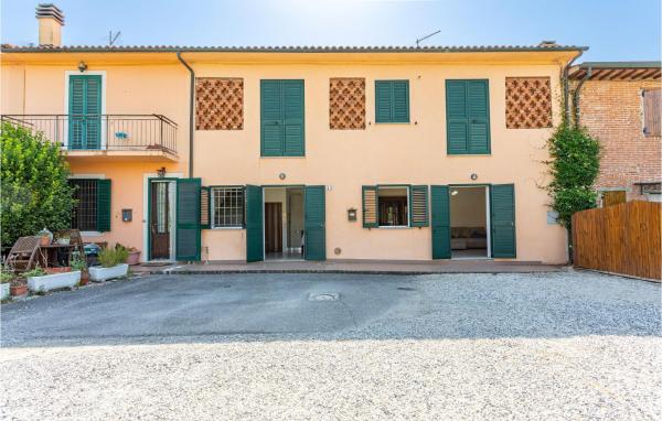 2 Bedroom Cozy Home In Altopascio - Altopascio