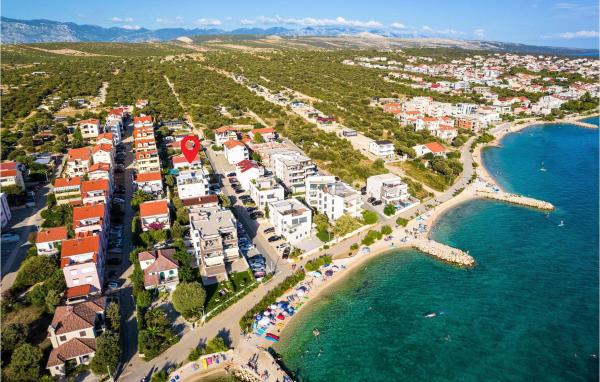 Stunning Apartment In Mandre With Wifi - Mandre