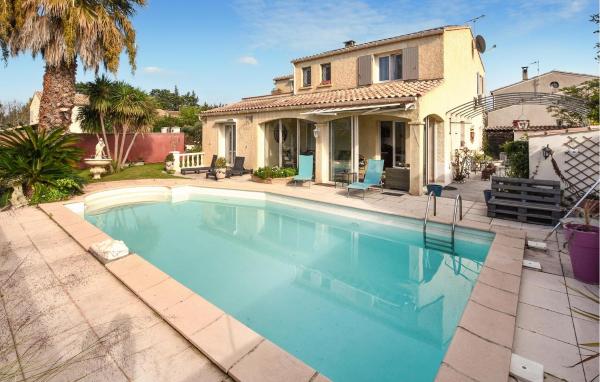 Stunning Home In Rognonas - Avignon