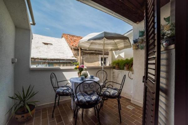Apartments Ela - Milna