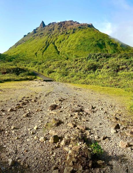 Au Pied De La Soufrière - Guadeloupe