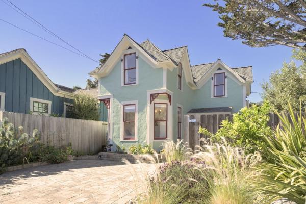 3943 Rad Beach House Home - Pacific Grove, CA