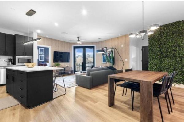Electric - Odyssey -Top Floor West End 2 Bedroom - Minutes To Broadway - 田納西州