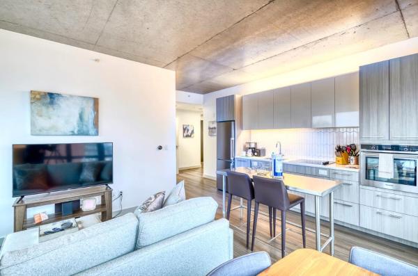 Luxury Apt Kendall Sq With Amenities - Boston, MA