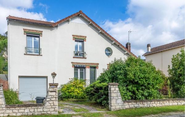 Awesome Home In La Frette-sur-seine - Rueil-Malmaison