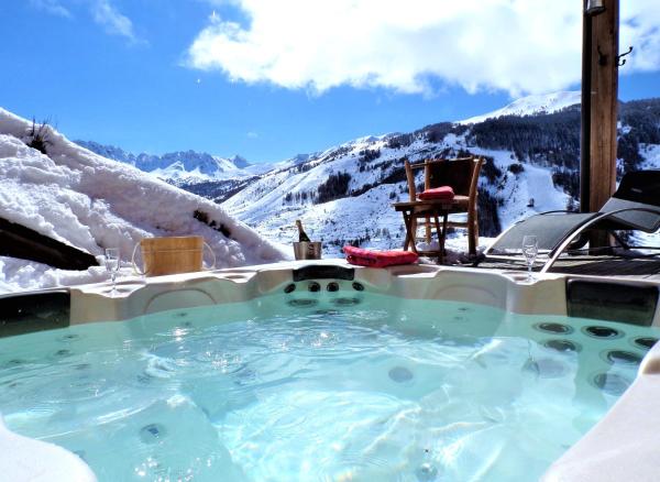 Prestigious Chalet With Pool & Hot Tub, Mountain Views For 19 Guests - Vars