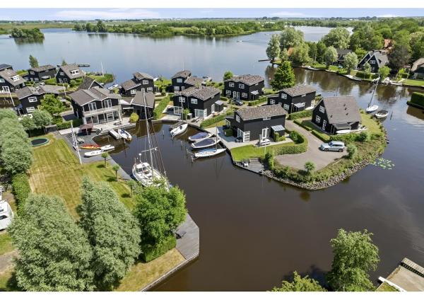 Waterpark Oan 'E Poel Bij Sneekermeer - Netherlands