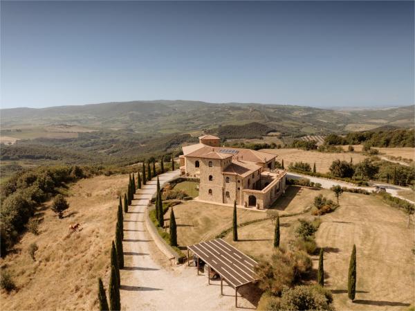 Podere Montale Winery - San Quirico d'Orcia