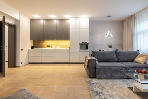 Chic & Central New Town Apartment By Subway - Prague