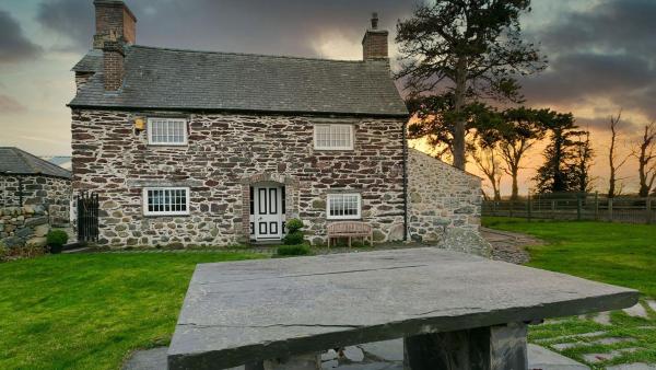 Tal Y Bont Farm - Gales