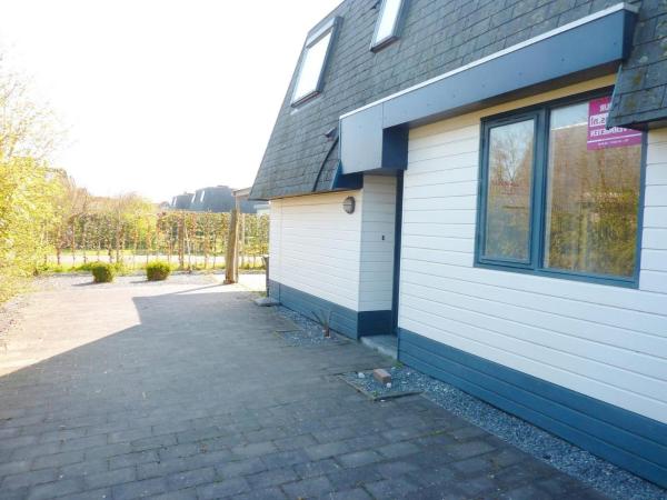 Sunlit Holiday Home By The Sea - Groede