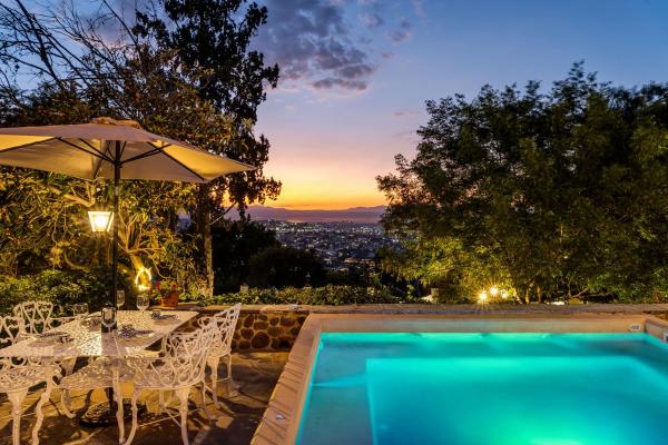 Casa Pedro Vargas, 6br Estate With Hot Tub & Modern Comforts - San Miguel de Allende