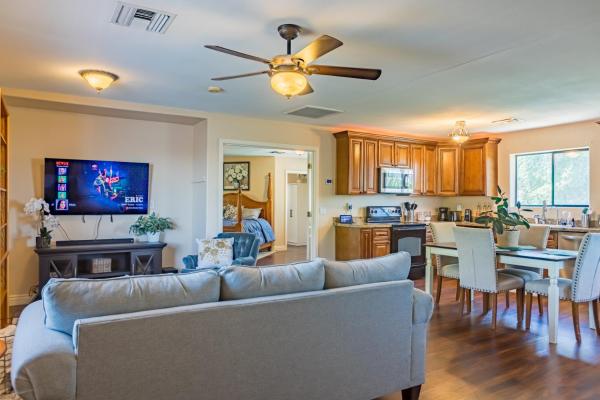 Second Story Suite With Balcony - Queen Creek, AZ