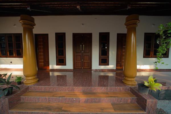 Venice Of Munroe - Kollam