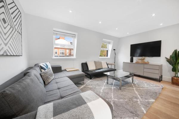 Split Level 3 Bed Apartment- Kings Cross Station - Bloomsbury