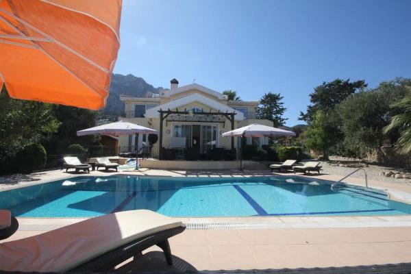 Villa With Fabulous Barbeque House - Chypre
