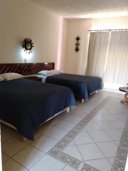 The Halfway Inn - Sonora