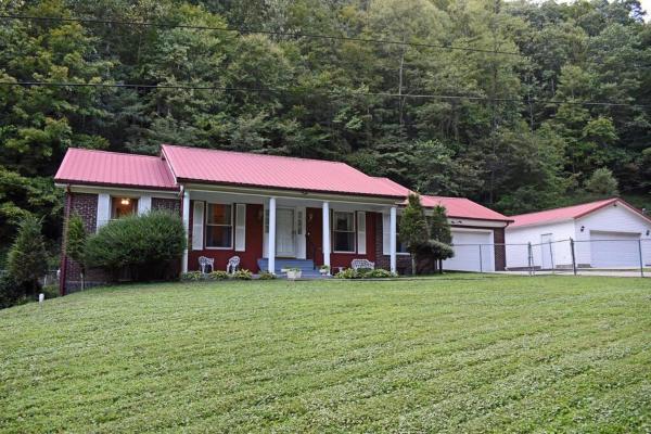 Buffalo Playhouse With Game Room - West Virginia