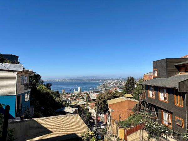 Amplia Casa A Pasos De La Sebastiana - Valparaíso