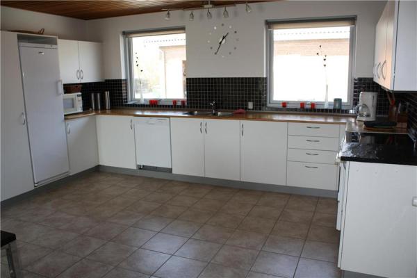 Awesome Home In Glesborg With 6 Bedrooms And Sauna - Denmark