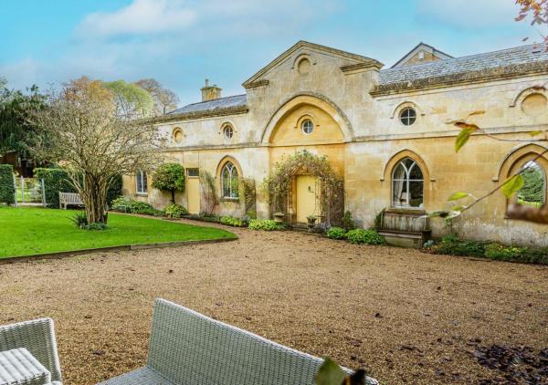 Artisan Hall: 4bd Stunning Grandeur In Cotswolds - Broadway
