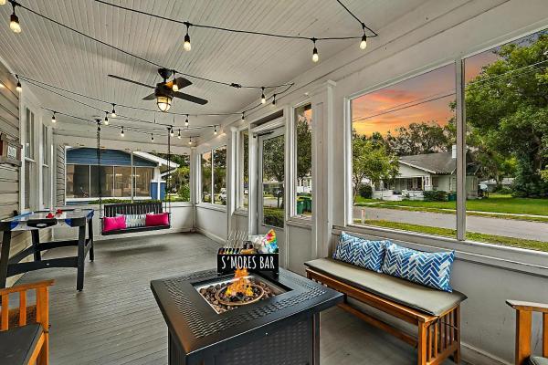 Walk To Downtown Eustis~cozy Porch~fire Pit~bbq~bungalow - Lake Harris, FL