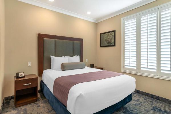 Best Western Plus Avita Suites - Redondo Beach, CA