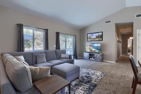 Yosemite Hilltop Gated Villa Near Oakhurst, Bass Lake And Mariposa W Evcharger Hottub Grill And Awesome Views! - Fish Camp, CA