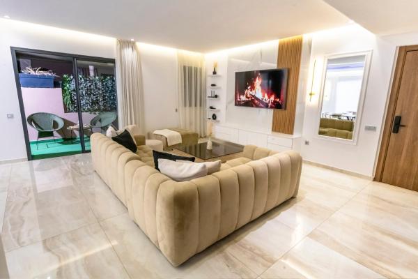 Luxury Duplex 3 Suites -Front Pool-direct Pool Access - Marrakech