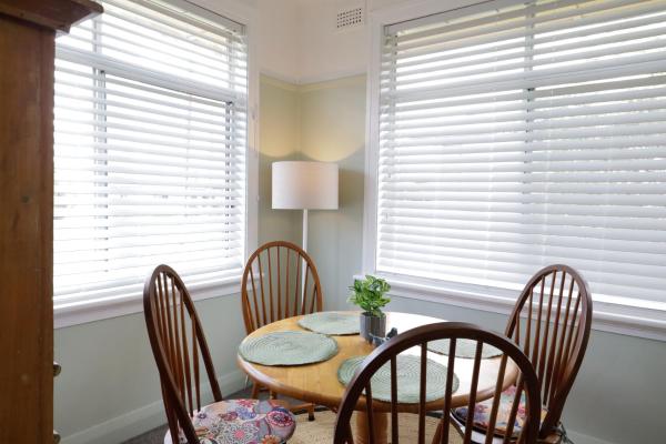 Cosy Sun-filled Cottage - Tenterfield