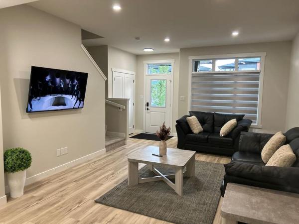 Stylish 3 Bedroom Home In Regina - Regina