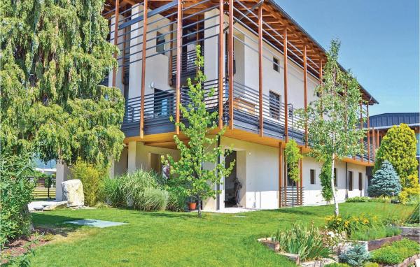 Gorgeous Home In Borgo San Dalmazzo Cn - Cuneo