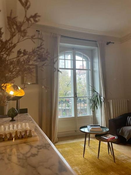 Central Two-bedroom Apartment - Ferney-Voltaire