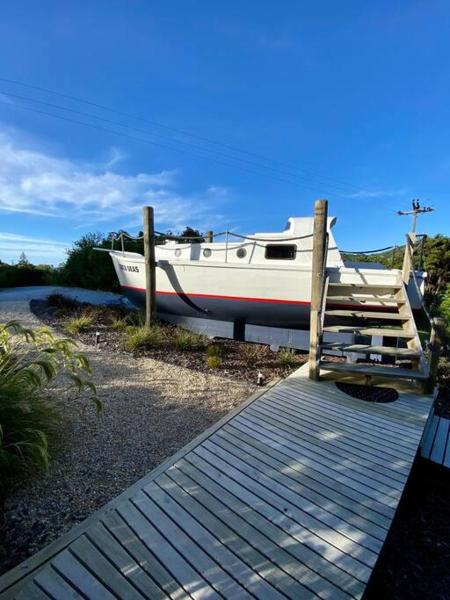 Tata Sails - 200m Walk To Beach - South Island