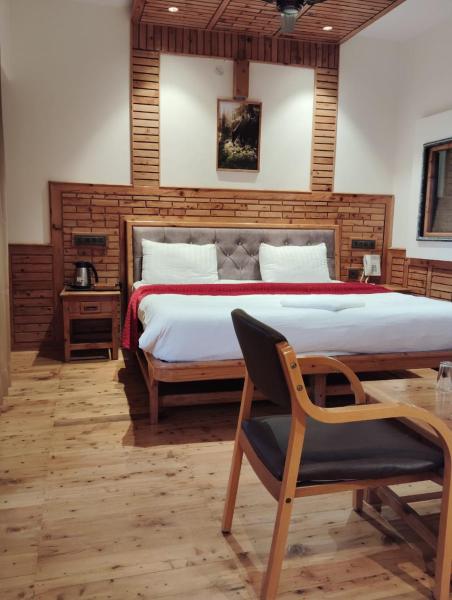 Hotel Cm Palace - Pure Vegetarian - Mandi