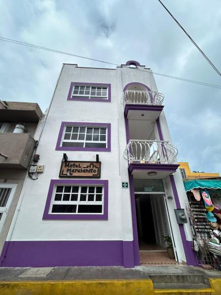 Hotel Marcianito - Isla Mujeres