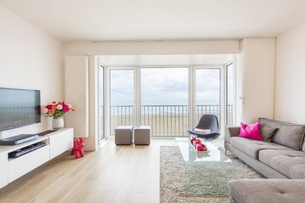 Modern Seaview Apartment At Koksijde Beach - 6 Guests - United Kingdom