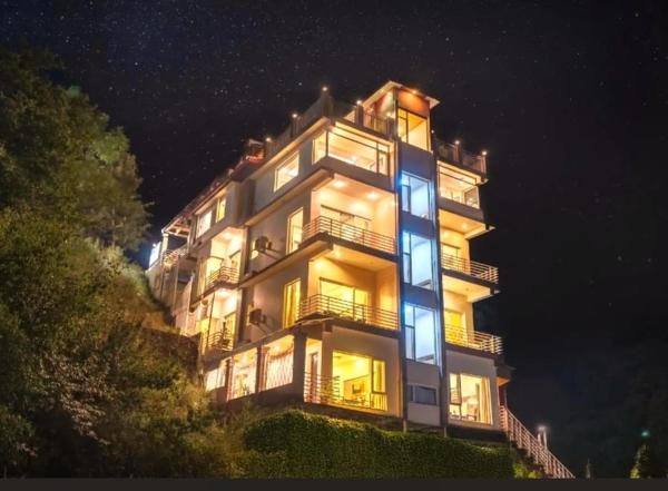 Wood Stock Kasauli-rooms With Balcony & Cottages With Private Terrace-panoramic View -Adjoining Forest Track - Parwanoo