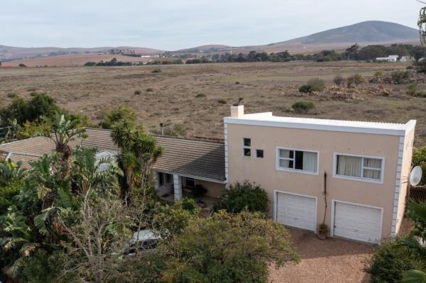 3 Bedroom Part House In The Scenic Durbanville Wine Lands Area, Holiday Facility - Kaapstad