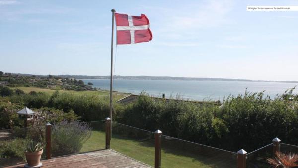 Nice Home In Ebeltoft With 3 Bedrooms And Wifi - Ebeltoft