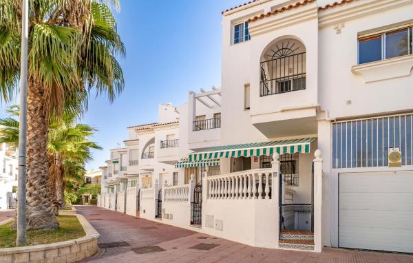 Cozy Apartment In La Perla De Andalucía - Costa Tropical